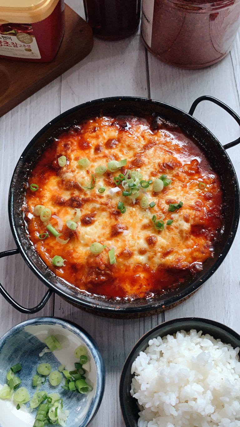 Fire Chicken with Cheese (Korean Cheese Buldak)